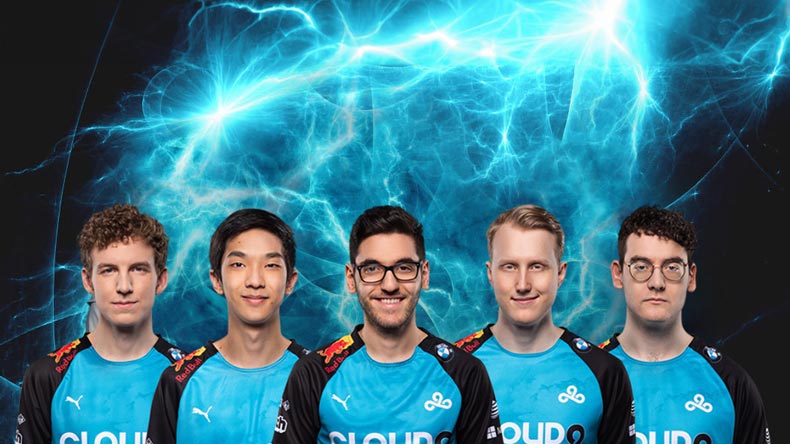 Gaming Standing Desks | UPLIFT Desk