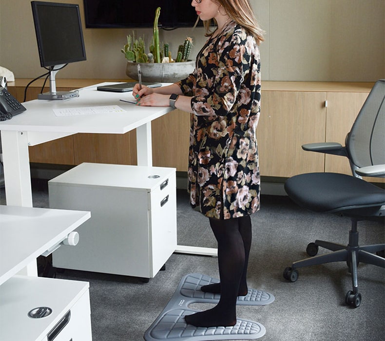 Humanscale Monarch Mat | UPLIFT Desk